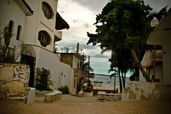 Guia Puerto Escondido - Adoquin, andador turistico Bahia principal